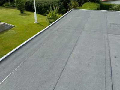 Fladt tag med tagpap: priser, renovering & muligheder (2025)